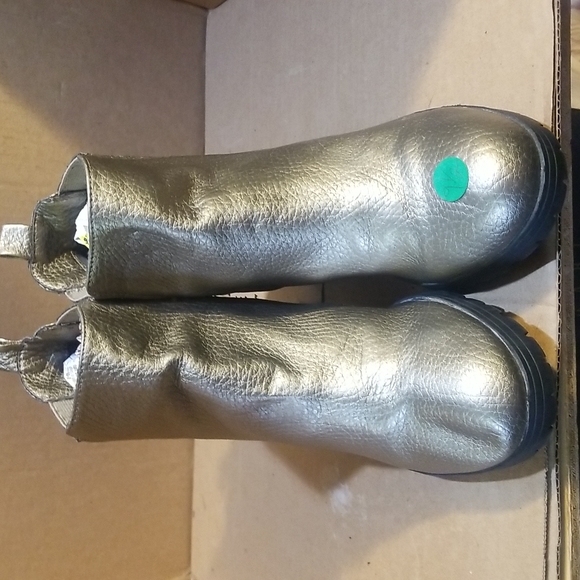 Sam & Libby | Shoes | Sam Libby Deanna Metacllic Lug Sole Chelsea Boot ...